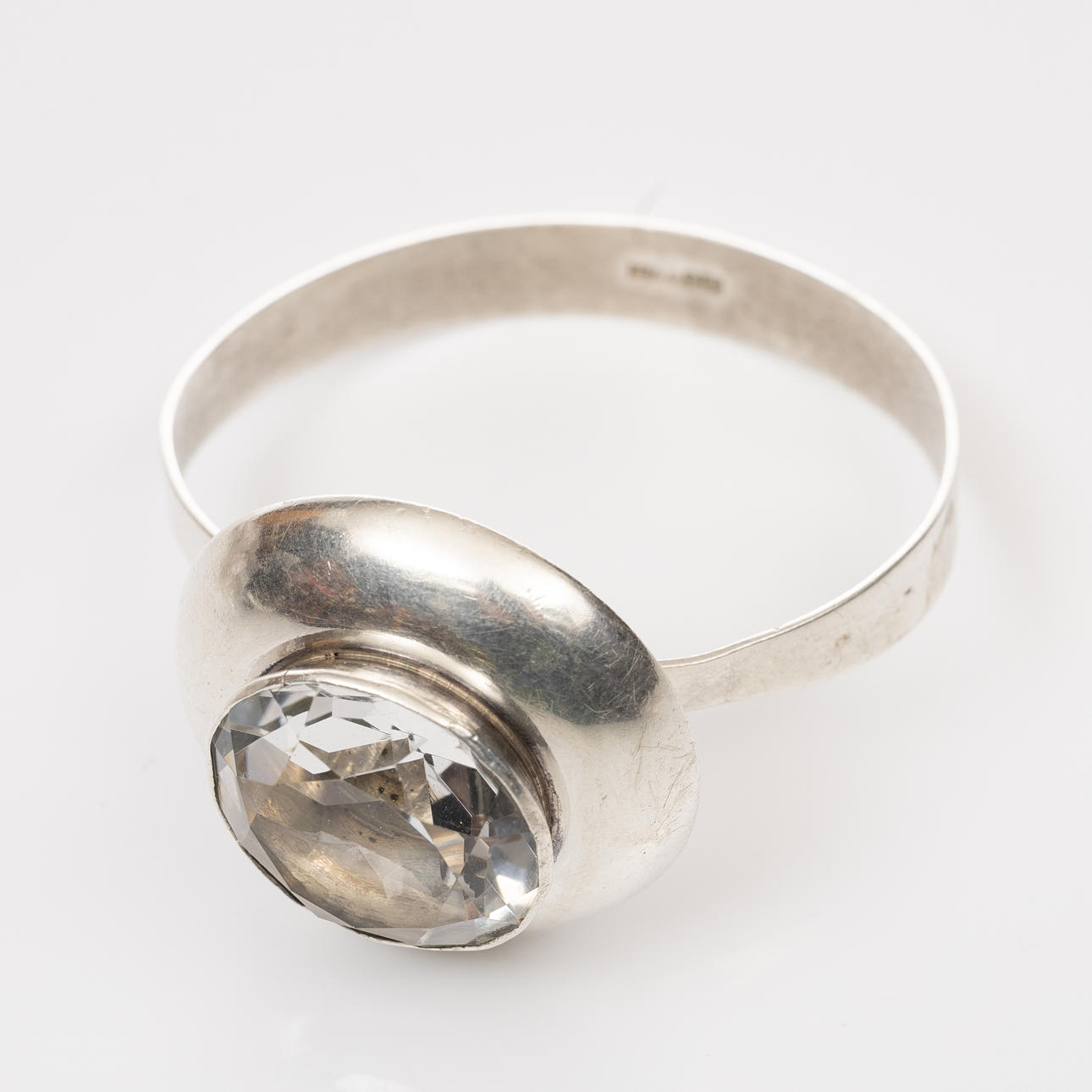 BANGLE, Silver, Rock crystal. Jewellery & Gemstones - Bracelets - Auctionet
