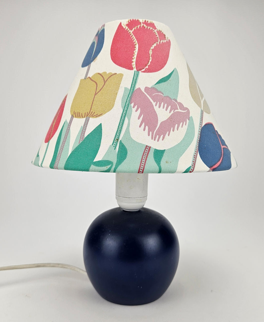 JOSEF FRANK. Table lamp, model 2575, wooden globe lamp, Swedish tin ...
