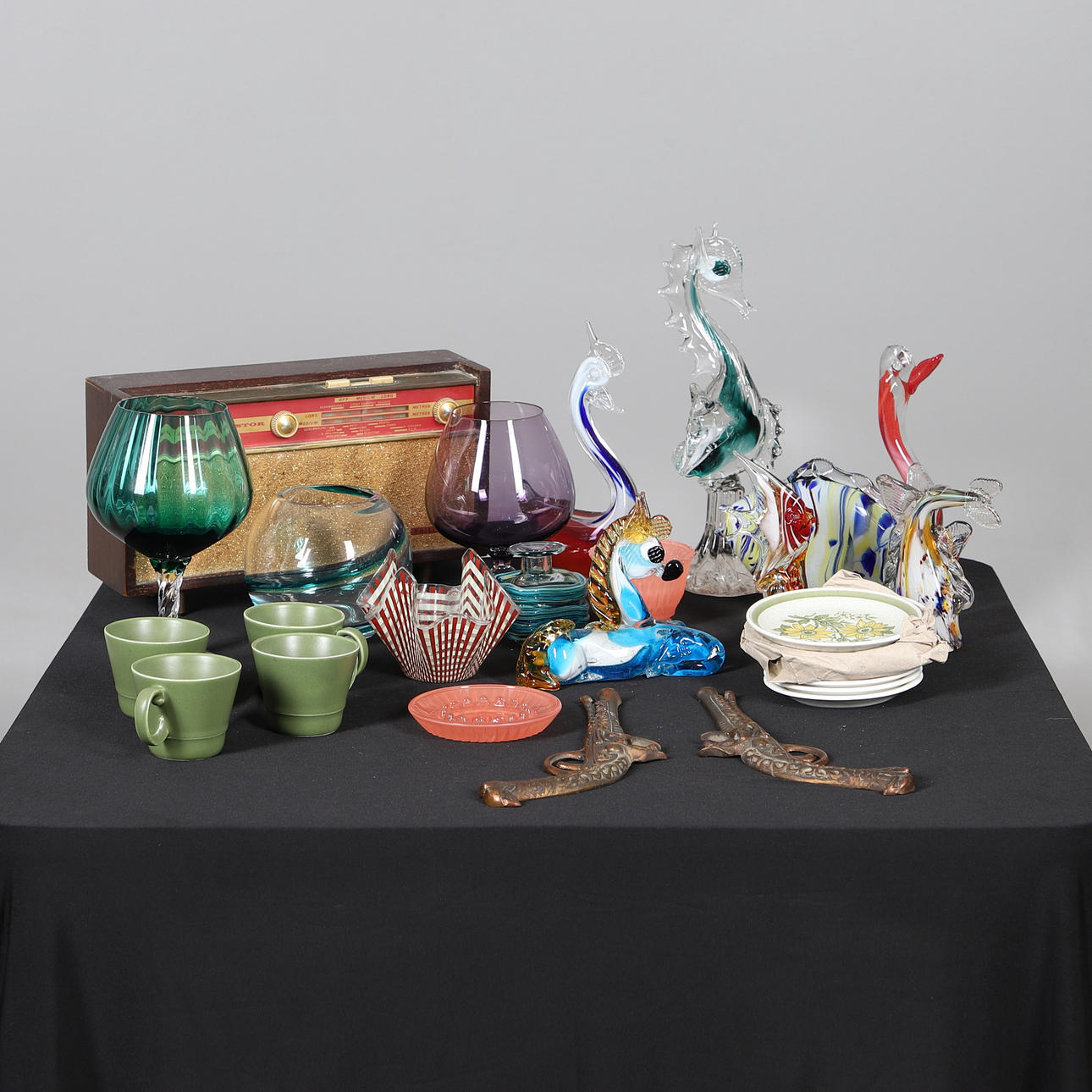 A COLLECTION OF GLASS INCLUDING MURANO AND MDINA, AND OTHERS. Glass ...