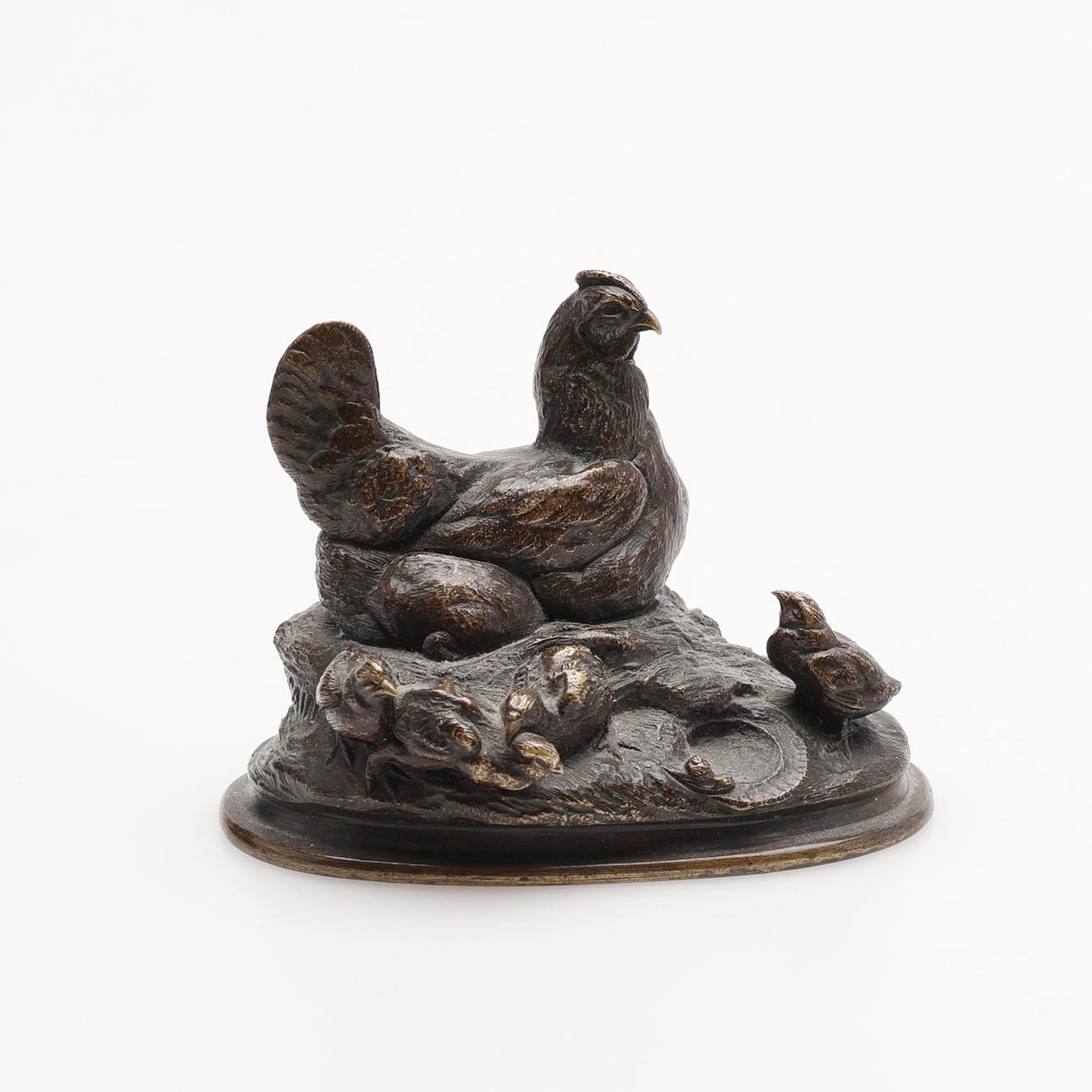 AUGUSTE NICHOLAS CAIN (1821-94). BRONZE FIGURINE OF A HEN WITH CHICKENS ...