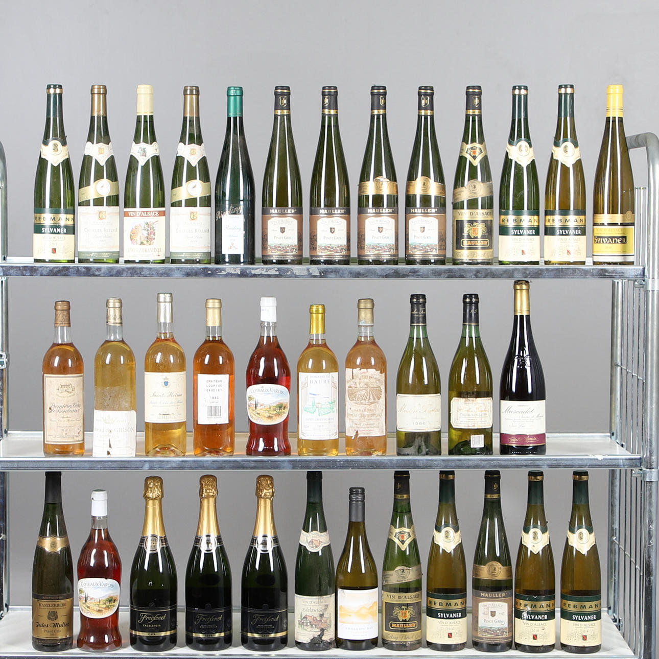 OLIKA FLASKOR VIN. Vin, Portvin & Spritdrycker - Auctionet