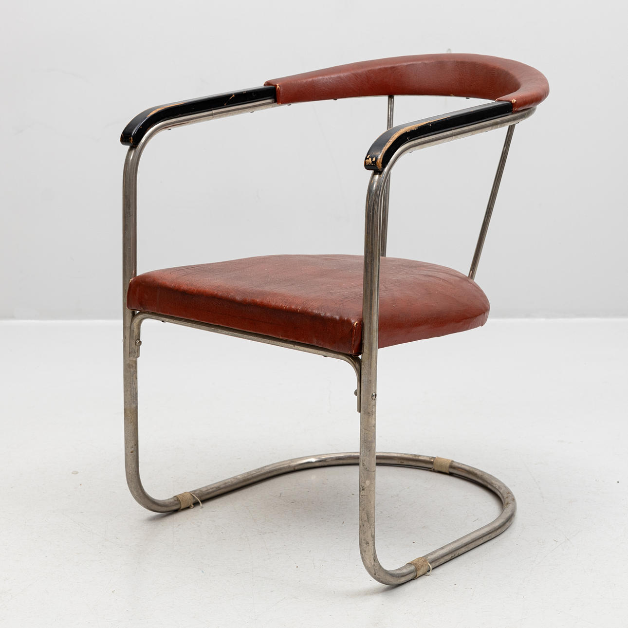 KARMSTOL, Bauhaus-modell. 1930-tal. Möbler - Fåtöljer & Stolar - Auctionet
