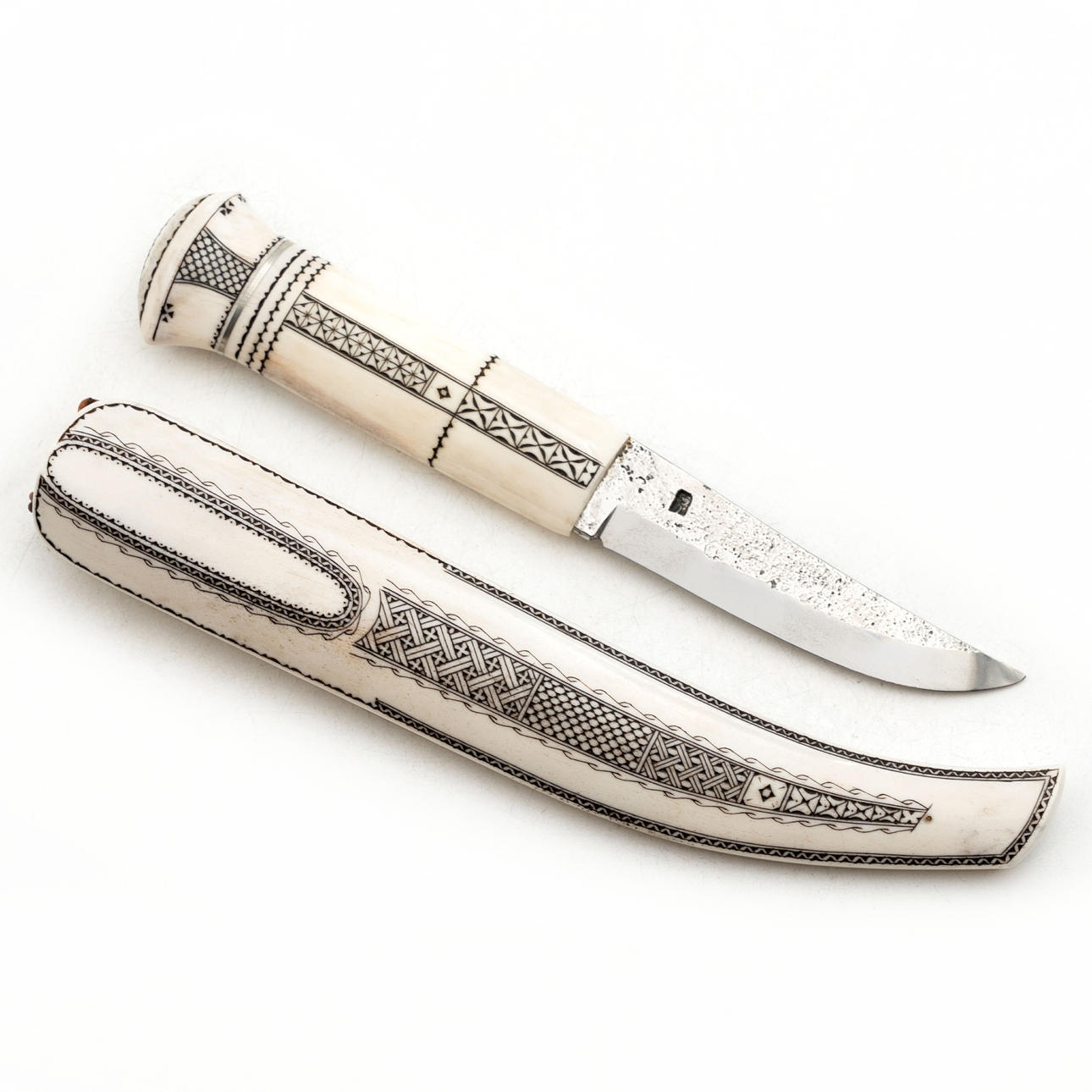 PER-ERIC NILSSON. Full horn knife, Signed 20th century. Ethnographica ...