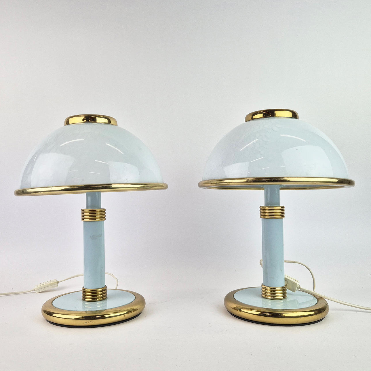 PAIR OF 1980s ITALIAN F.FABIAN TABLE LAMPS IN BLUE ENAMEL AND BRASS ...
