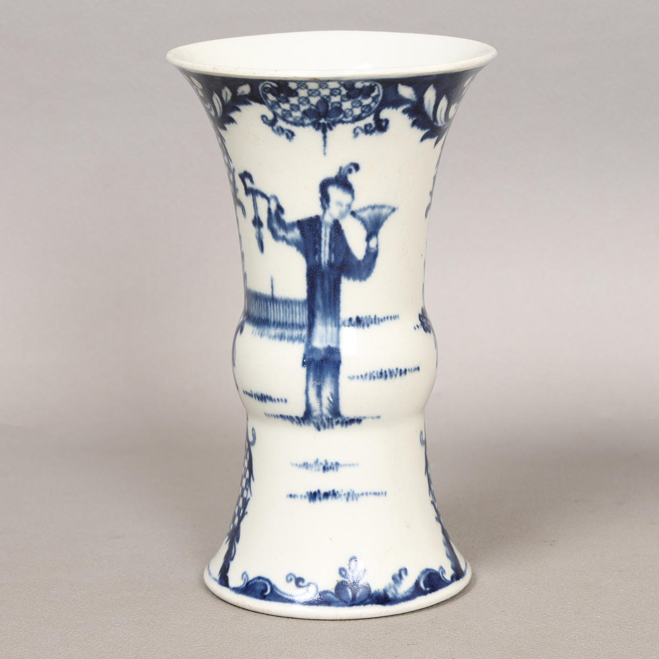 A LARGE FIRST PERIOD WORCESTER PORCELAIN VASE, TELEPHONE BOX PATTERN ...