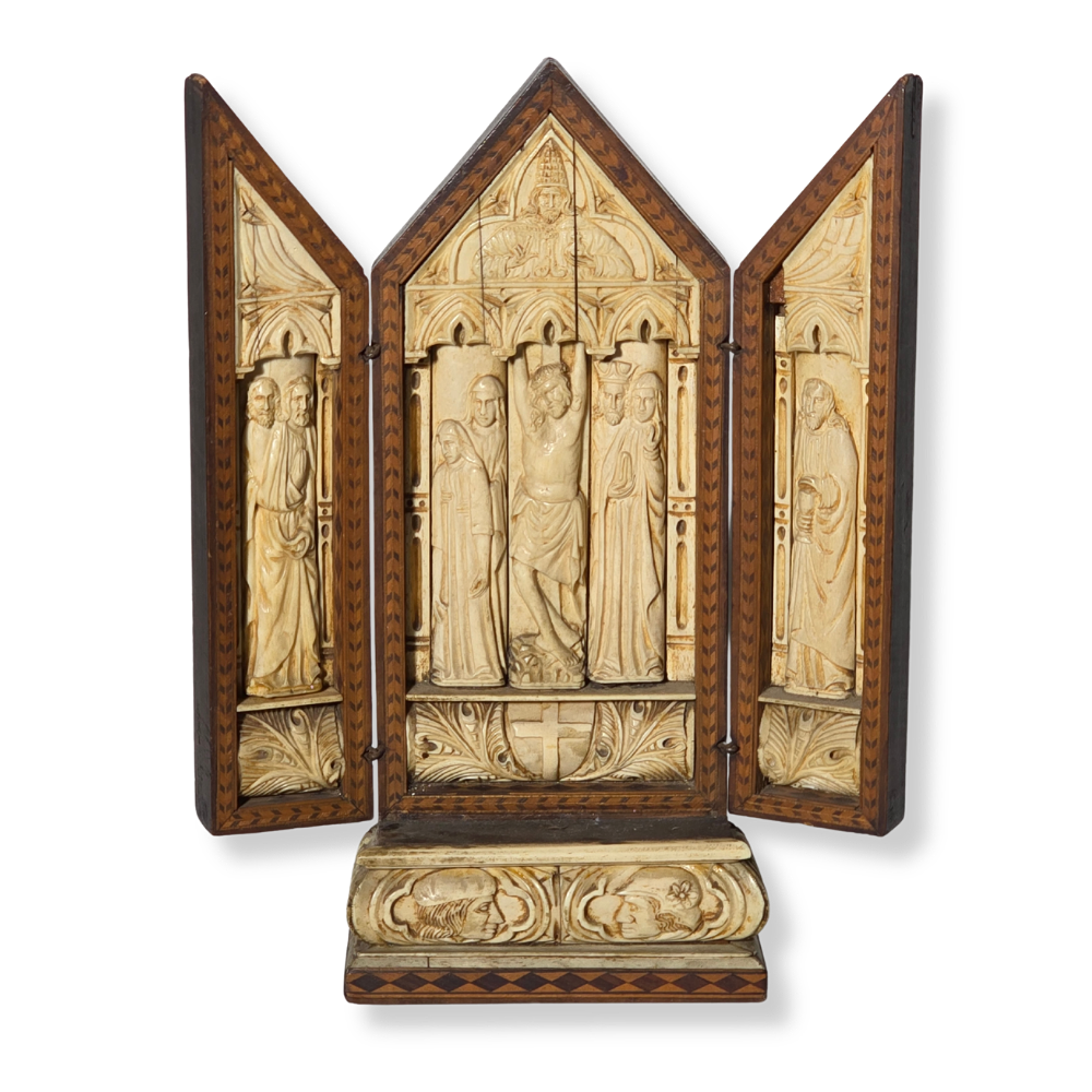 TRIPTYCH OF CARVED AND ENGRAVED BONE PLATES. CALVARY OF CHRIST. SPANISH ...