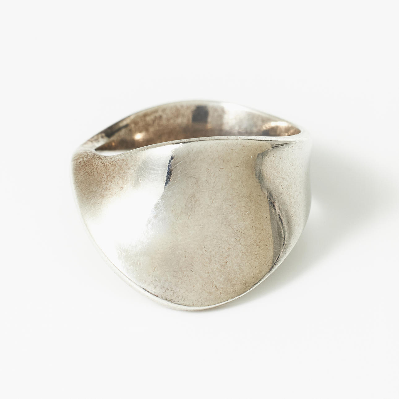VIVIANNA TORUN BÜLOW HÜBE. "Möbius", ring, sterlingsilver, design nr ...