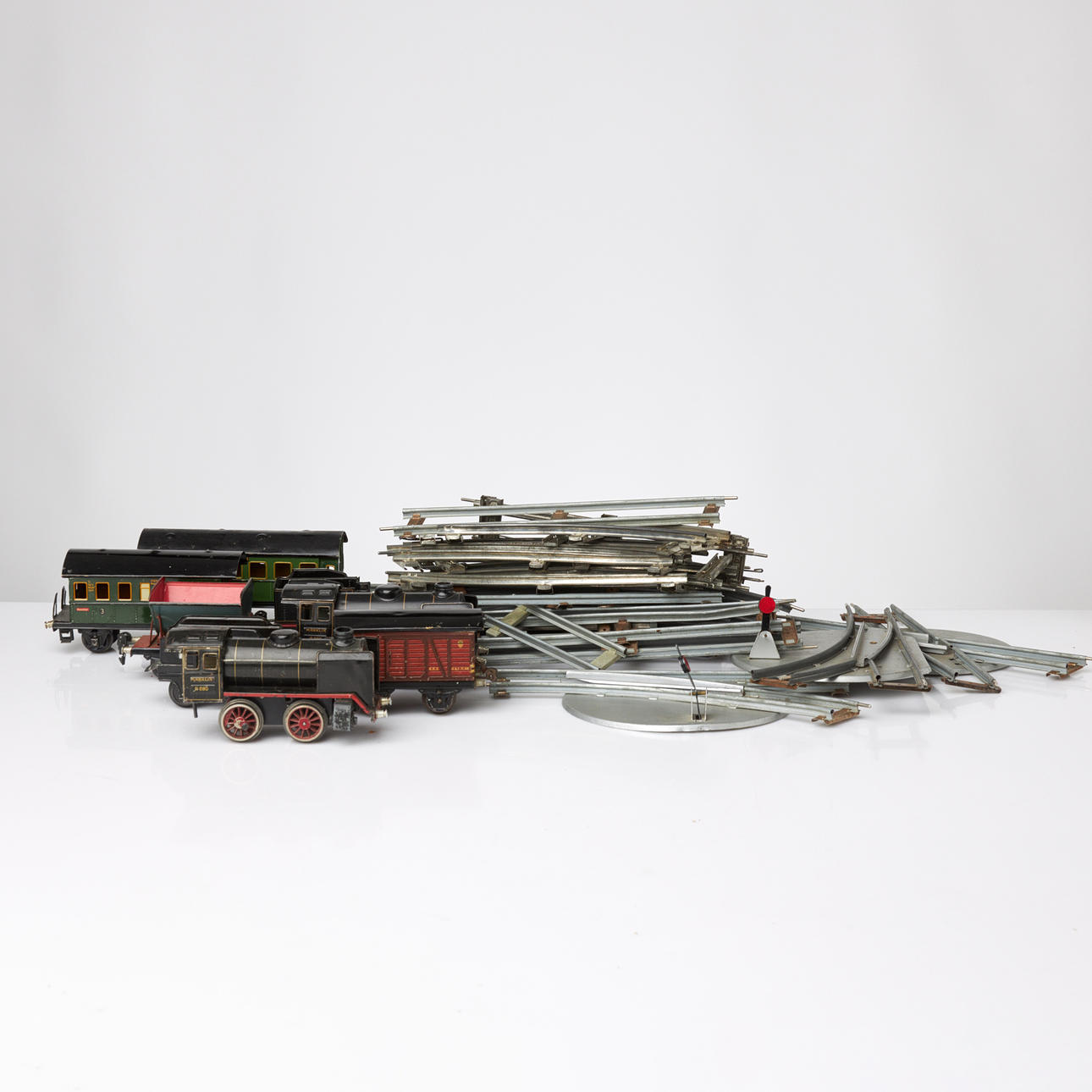 MARKLIN. R880 train set with clockwork steam locomotive R 880 ...