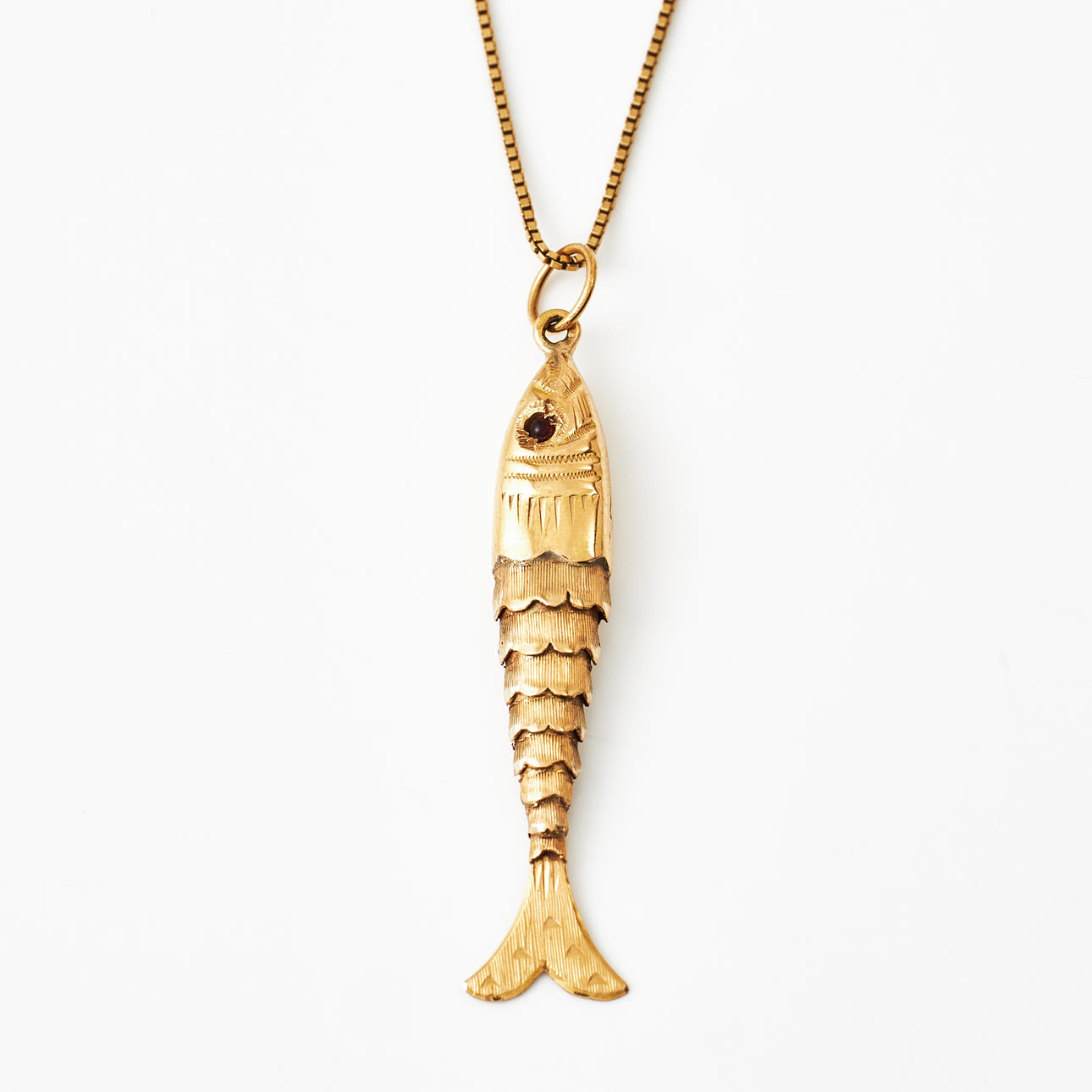 PENDANT, in the shape of a fish with articulated body, cabochon cut ...