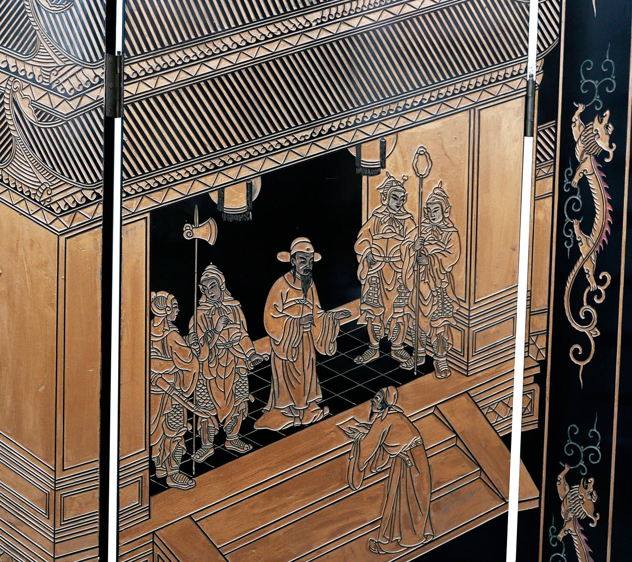 Large Chinese screen with eight sheets in Coromandel lacquer, from the ...