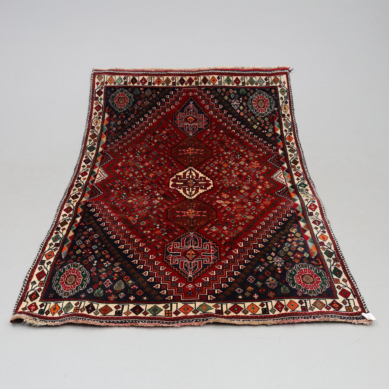 PERSISK MATTA, "Shiraz", ca. 150 x 230 cm. Mattor & Textil - Persiska ...