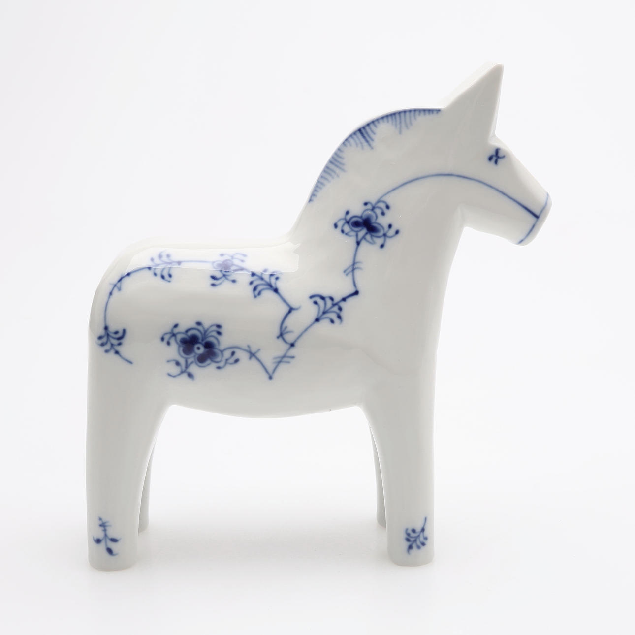 ROYAL COPENHAGEN, DALA HORSE WITH MUSSELMALET DECOR. Asiatica ...