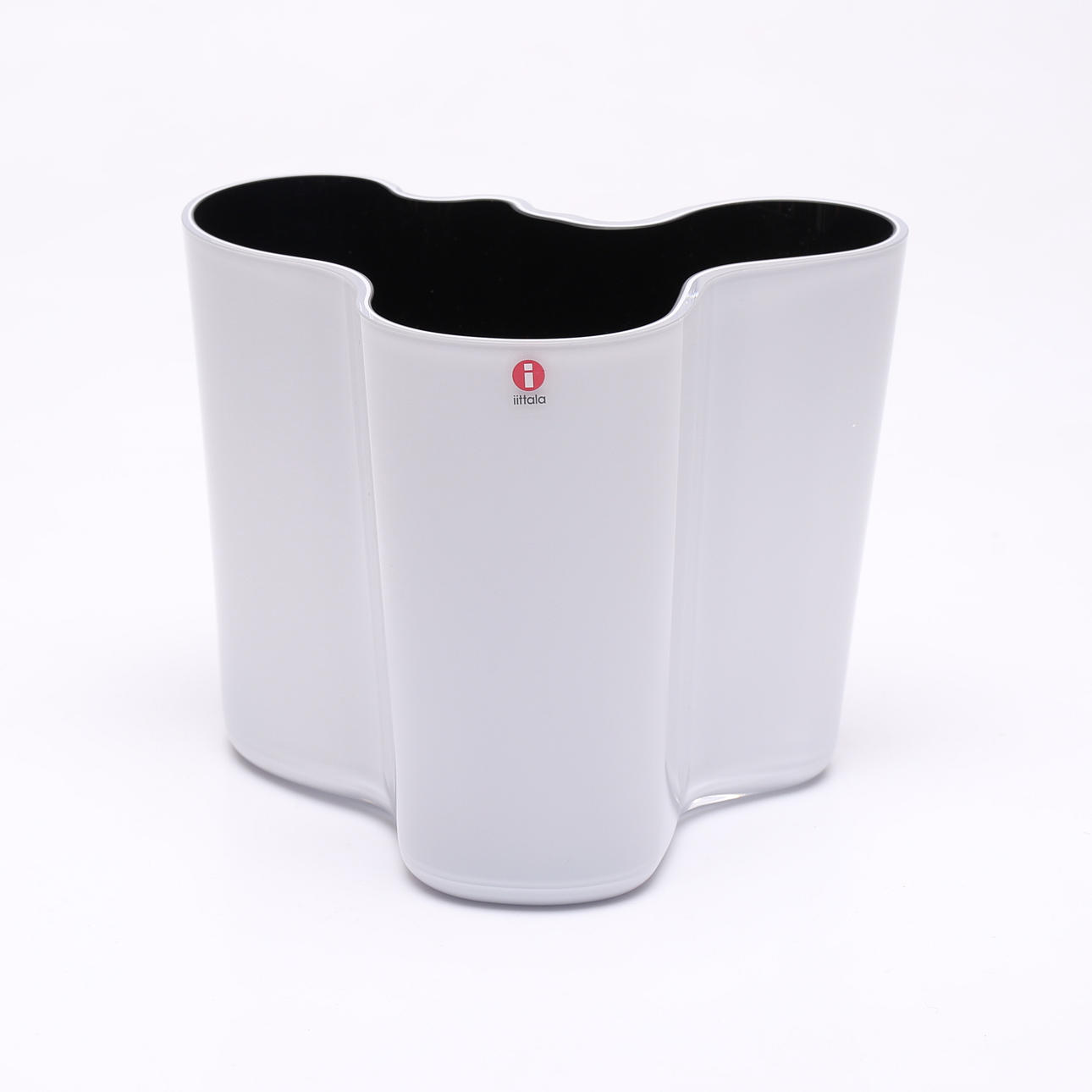 ALVAR AALTO. Vas, Savoy, glas, IIttala, Finland. Glas - Konstglas ...