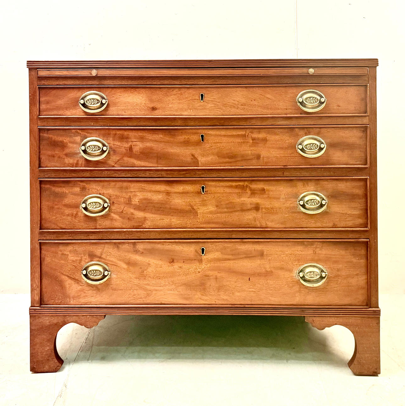 GEORGIAN STYLE MAHOGANY CHEST OF FOUR DRAWERS RAISED ON BRACKETS ...