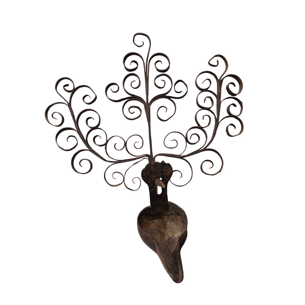 CANDLE HOLDER IN WROUGHT IRON. PROBABLY FROM THE FIRST HALF OF THE 18TH ...