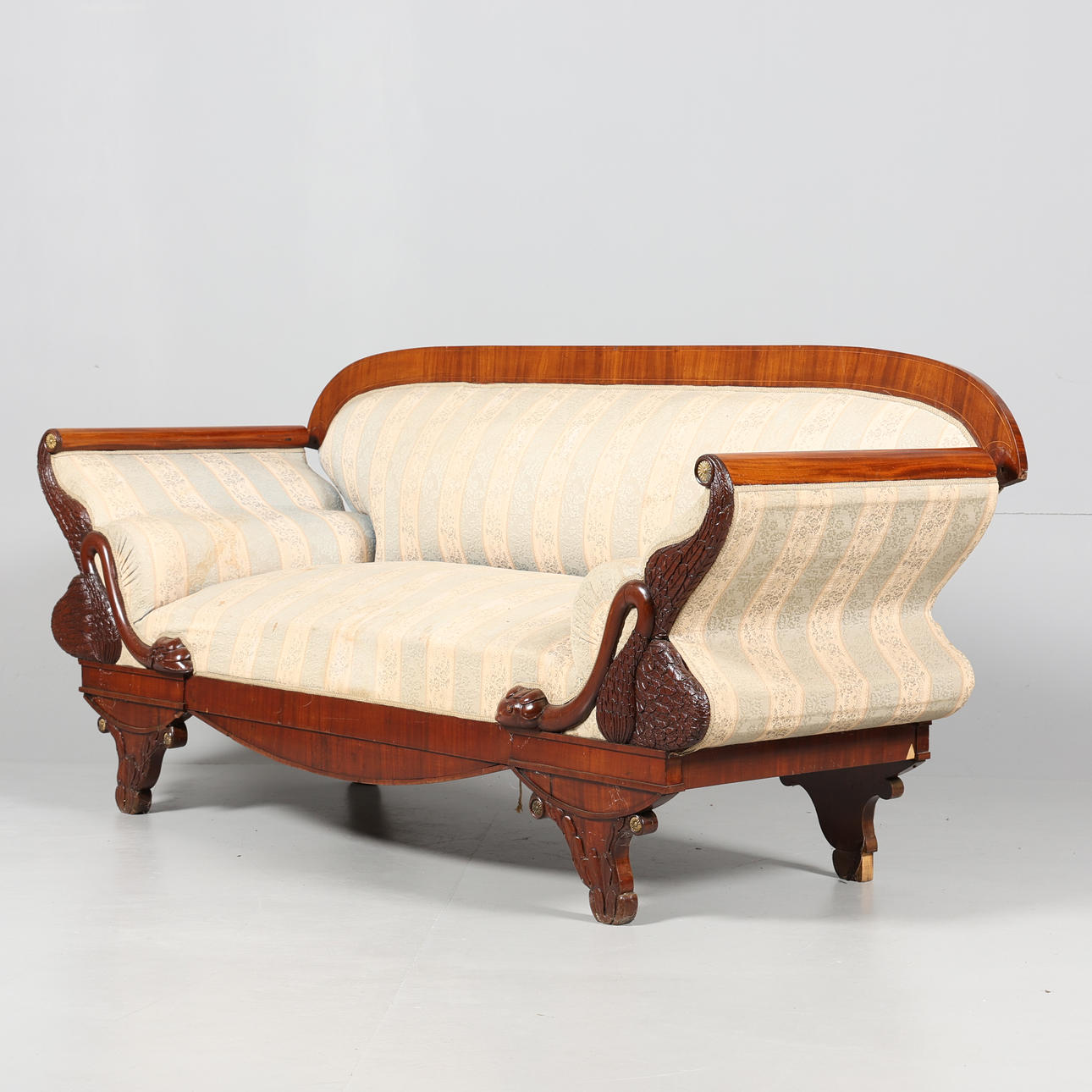 SOFFA Karl Johan. Mahogny ca 1840 tal. Möbler - Soffor & Sittgrupper ...
