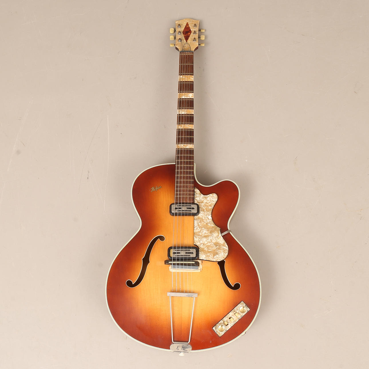 GUITAR, semi-acoustic, 1959 Höfner 4570 S T2 thinline archtop ...