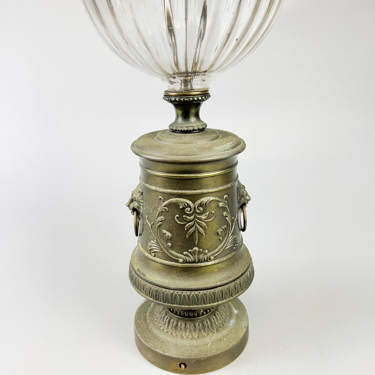 OIL LAMP STYLE TABLE LAMP. Lighting & Lamps - Table Lamps - Auctionet
