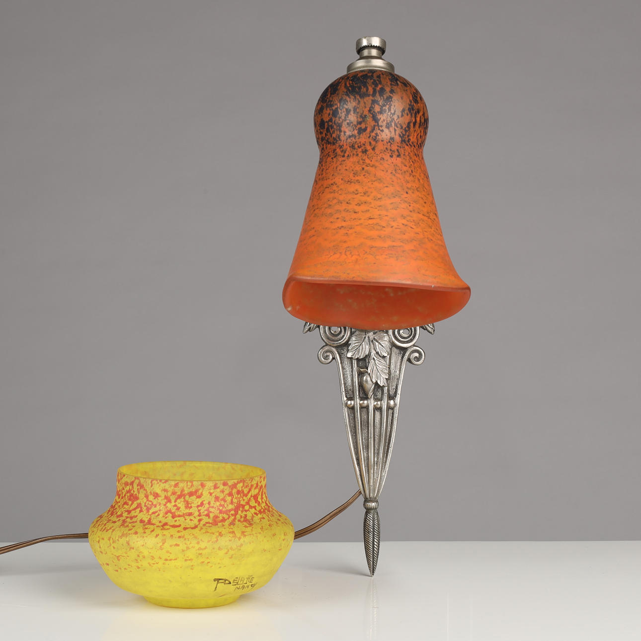 ANDRE DELATTE (1887-1953). Art Deco wall lamp and glass bowl, Nancy ...