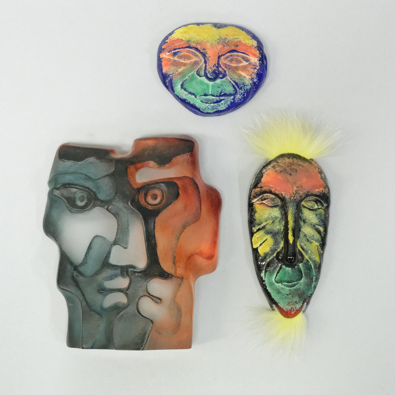 THREE GLASS OBJECTS COSTA BODA AND PAINT RIDGE. Glass - Art glass ...
