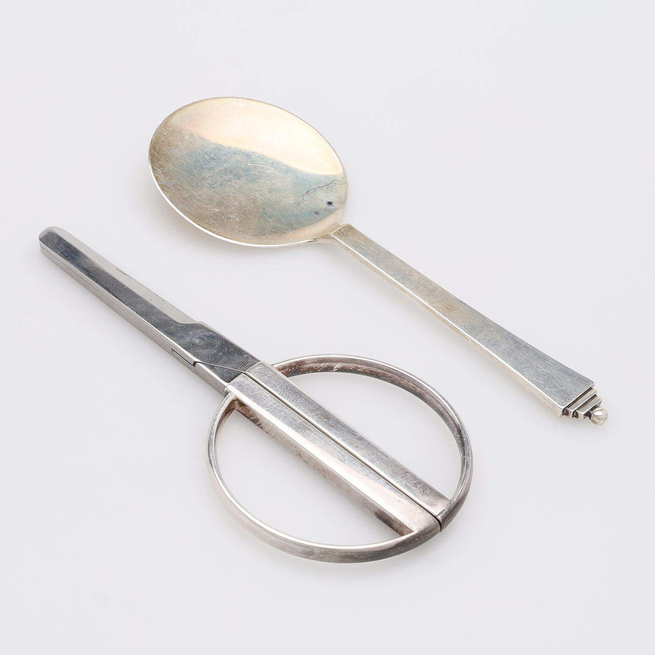 GEORG JENSEN & HARALD NIELSEN. DRUVSAX, STERLINGSILVER, SAMT ...