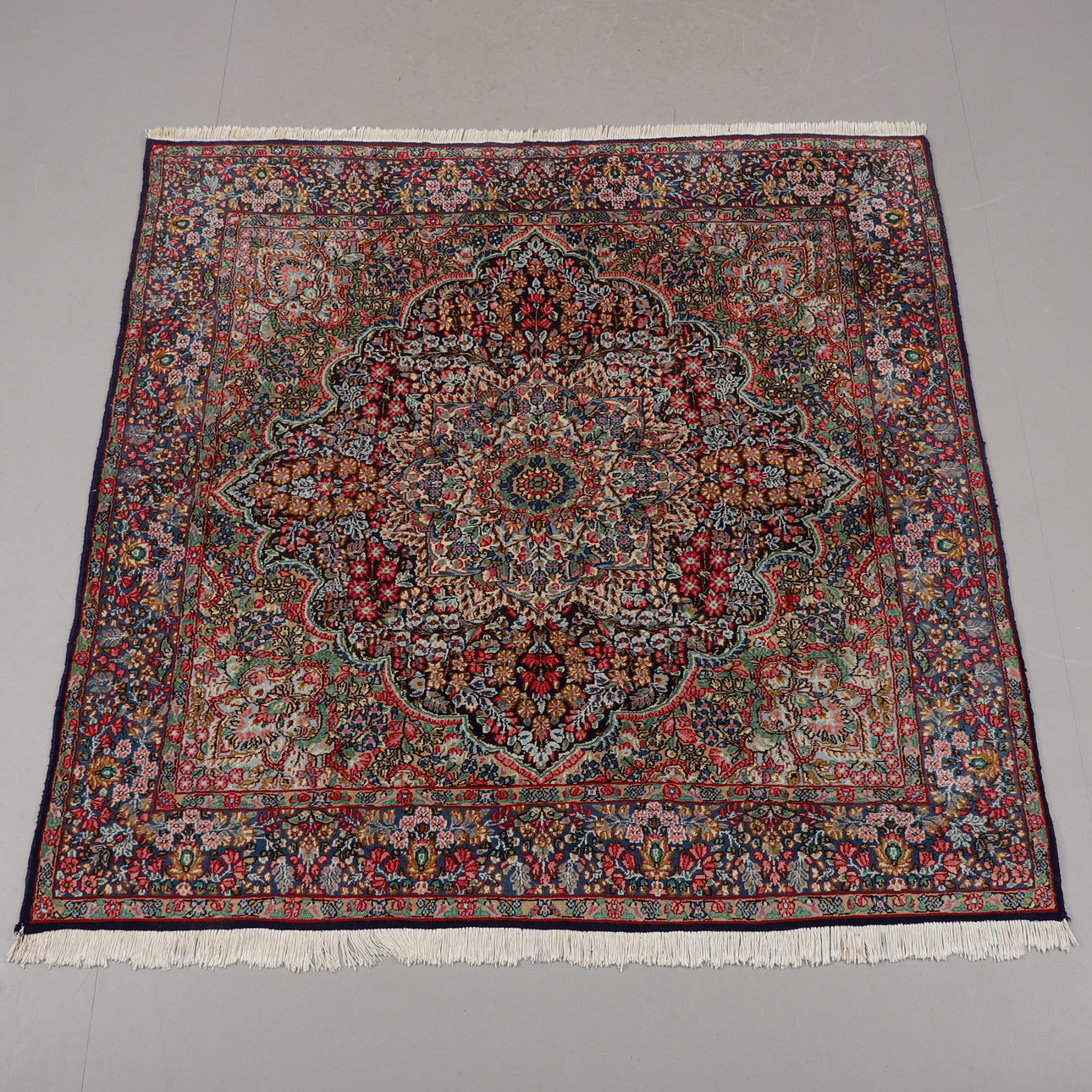 MATTA, Kerman, 197 x 202 cm. Mattor & Textil - Persiska Mattor ...