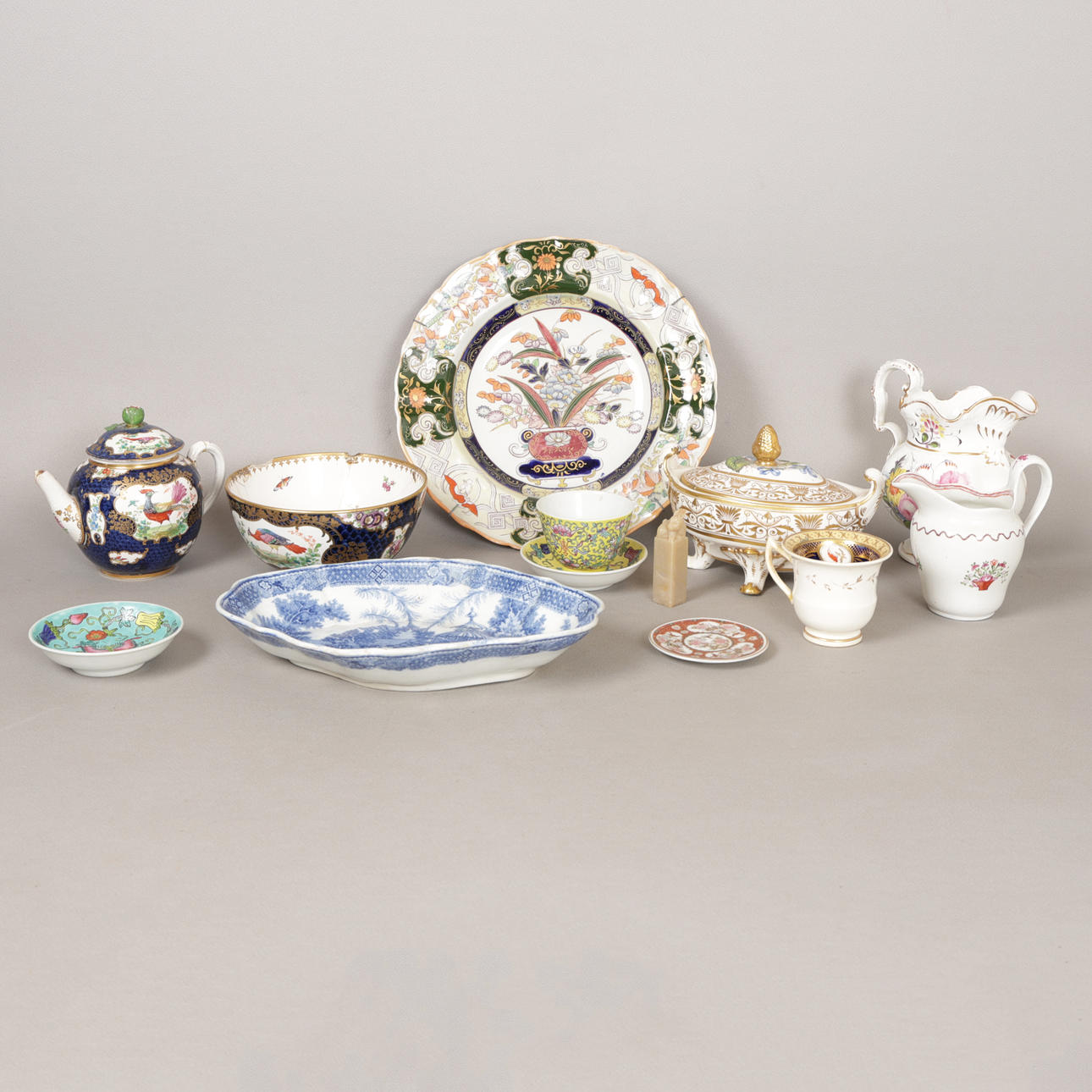 PORSLIN, SAMLING 1700-TAL OCH SENARE (ANTAL). Keramik & Porslin ...