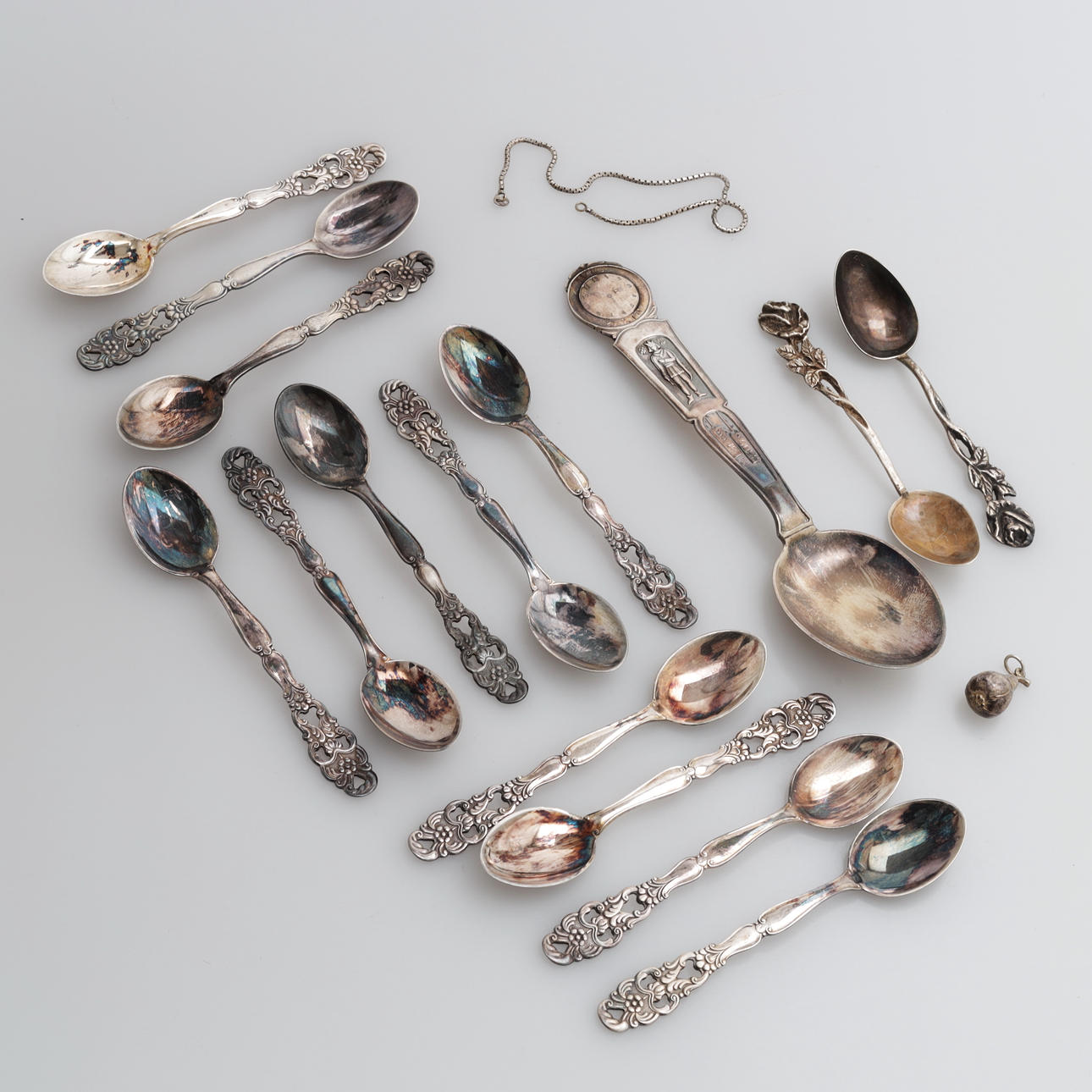 SKEDAR mm, silver, totalvikt 141 gram. Silver & Metall - Silver - Auctionet
