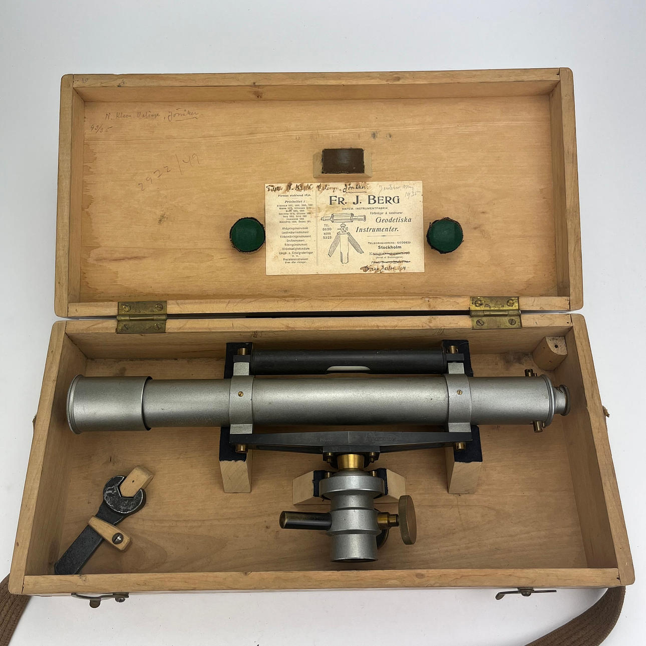 GEODETIC INSTRUMENT, Frans J. Berg, Stockholm. Collectables - Technica ...