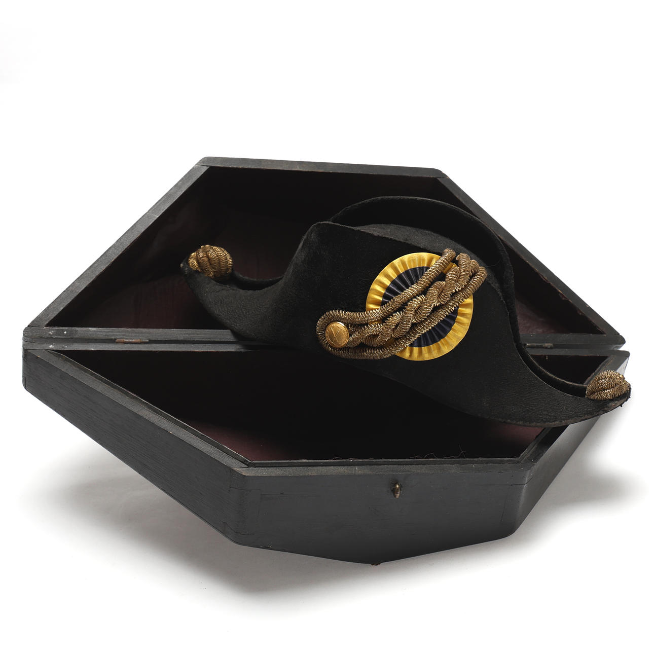 BICORNE, puutuhkalla, A.Ericsson & Co, Tukholma. Aseet ja militaria ...