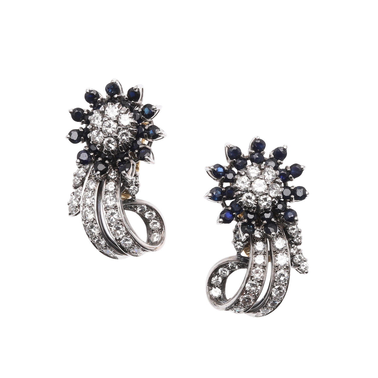 ÖRHÄNGEN MED KLIPS MED SAFIR OCH DIAMANT. Smycken & Ädelstenar ...