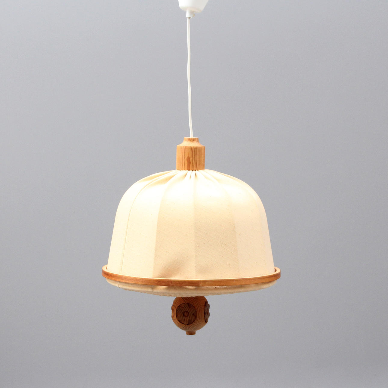 CEILING LAMP, wood/textile. Lighting & Lamps - Ceiling lights - Auctionet