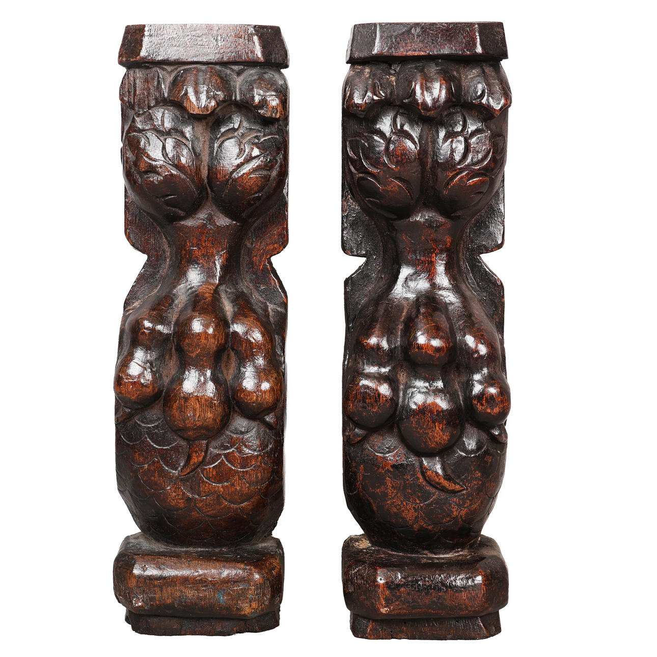 AN UNUSUAL PAIR OF EARLY 17TH CENTURY CARVED OAK TALONS (2). Swedish ...