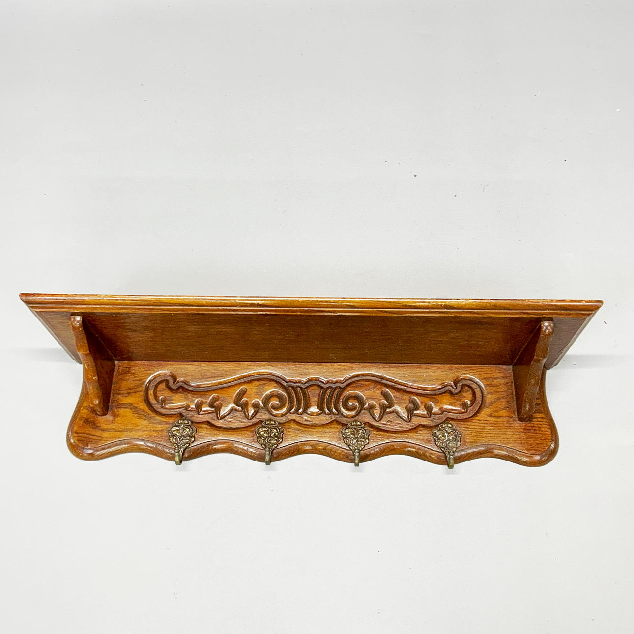 DUTCH WOODEN COAT RACK. Furniture - Other - Auctionet