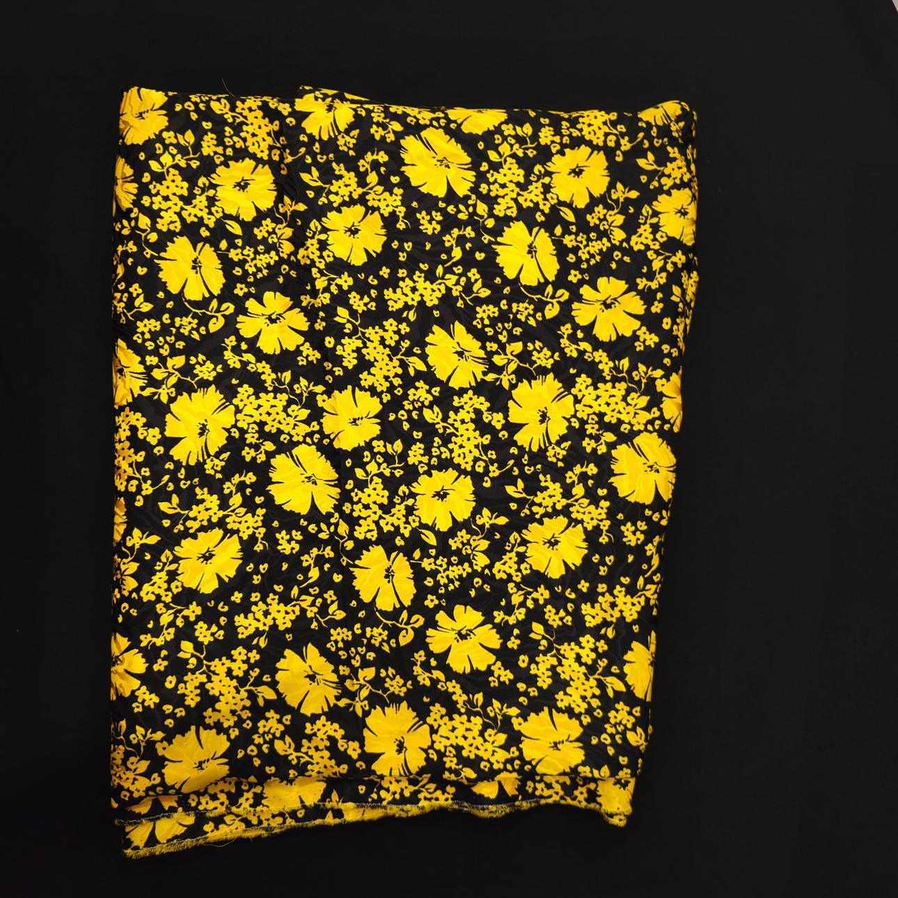 SILK FOOTAGE OF YELLOW WILD FLOWERS ON A BLACK BACKGROUND. Carpets ...
