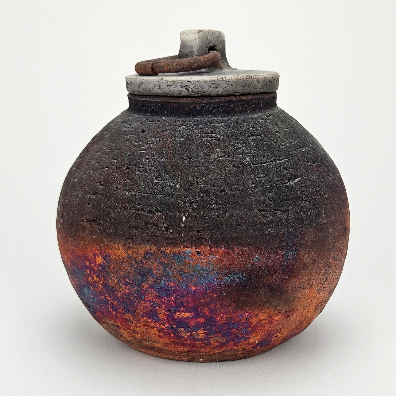 DAN LEONETTE. Burk med lock, raku. Keramik & Porslin - Europeiskt ...