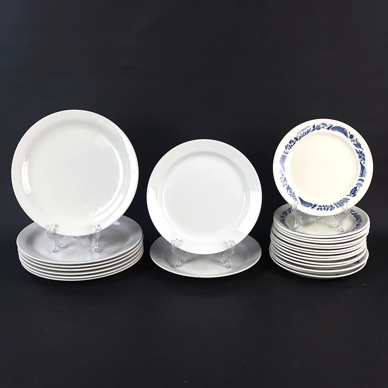 PARTI TALLRIKAR, 24 delar, porslin, bl a Stig Lindberg ...