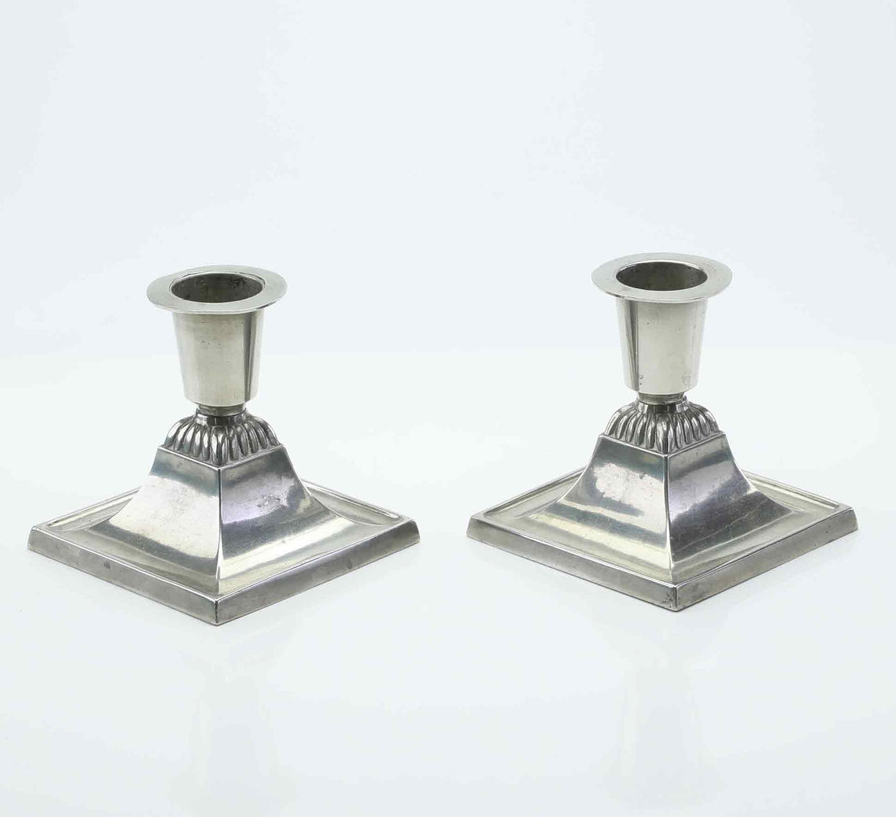 KYNTTILÄNJALKAPARI, tinapari, Art Déco, CG Hallberg, 1930-luku. Hopea ...