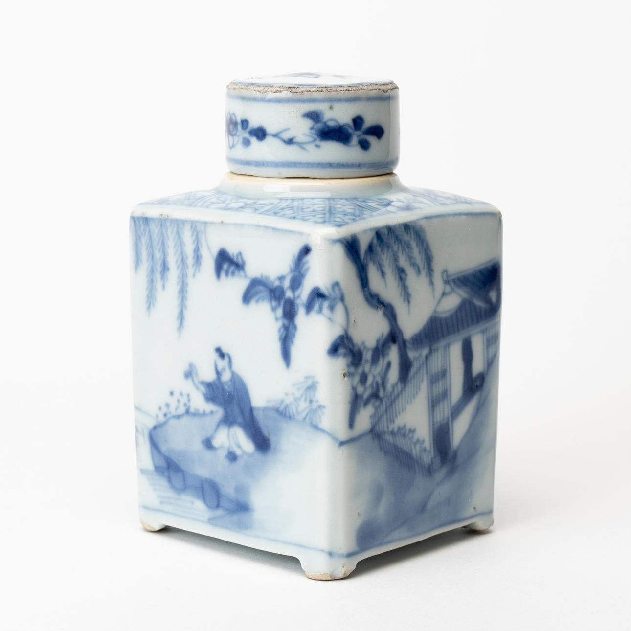 A tedosa porcelain, Qing dynasty, 19th century. Asiatica - Ceramics ...
