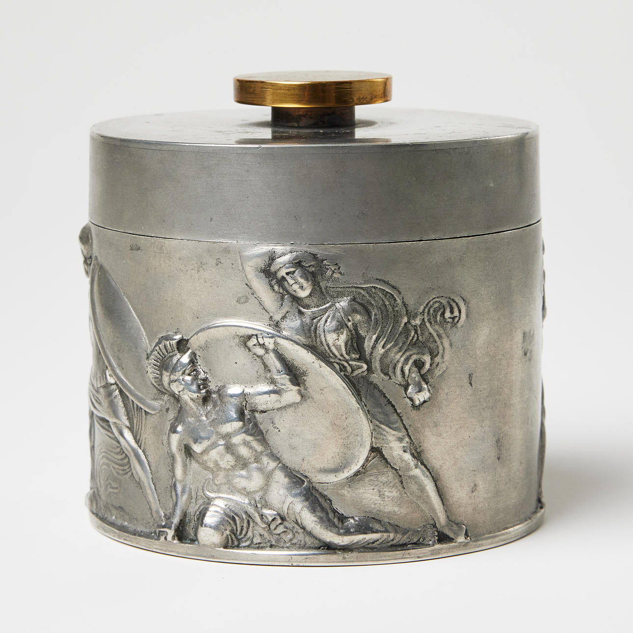 HERMAN BERGMAN AB. Burk med lock, Stockholm 1940, reliefdekor med ...