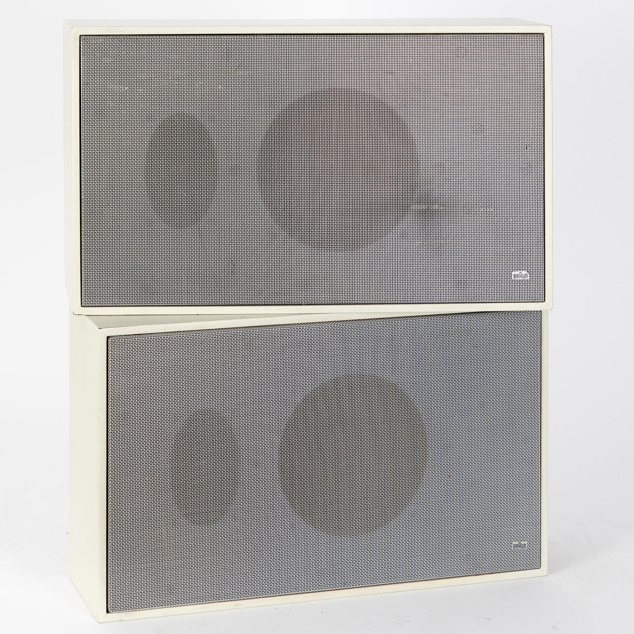 Dieter Rams for Braun, 2 L470 speakers in white (2). Miscellaneous ...