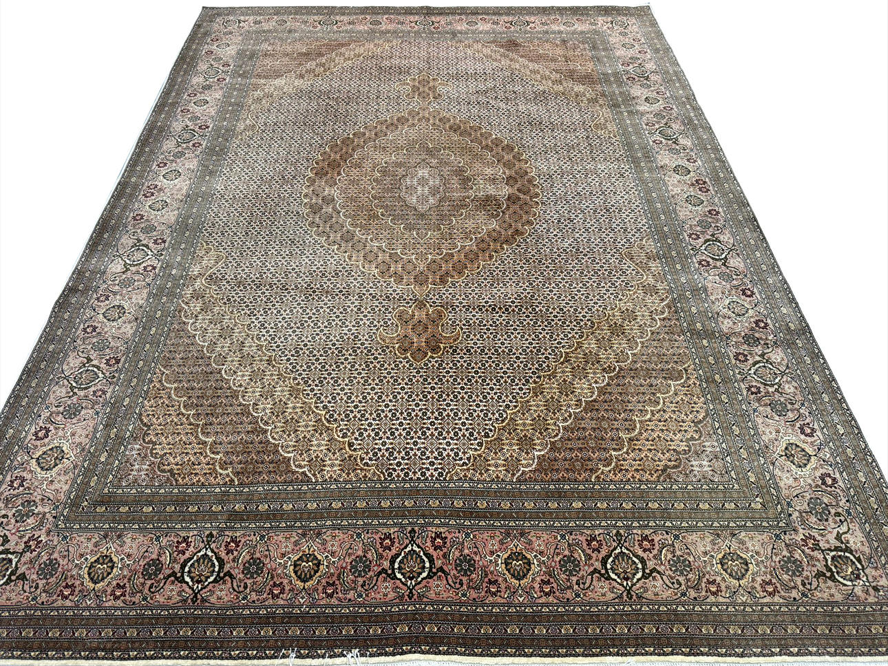 FINE PART SILK TABRIZ CARPET. Carpets & Textiles - Carpets - Auctionet