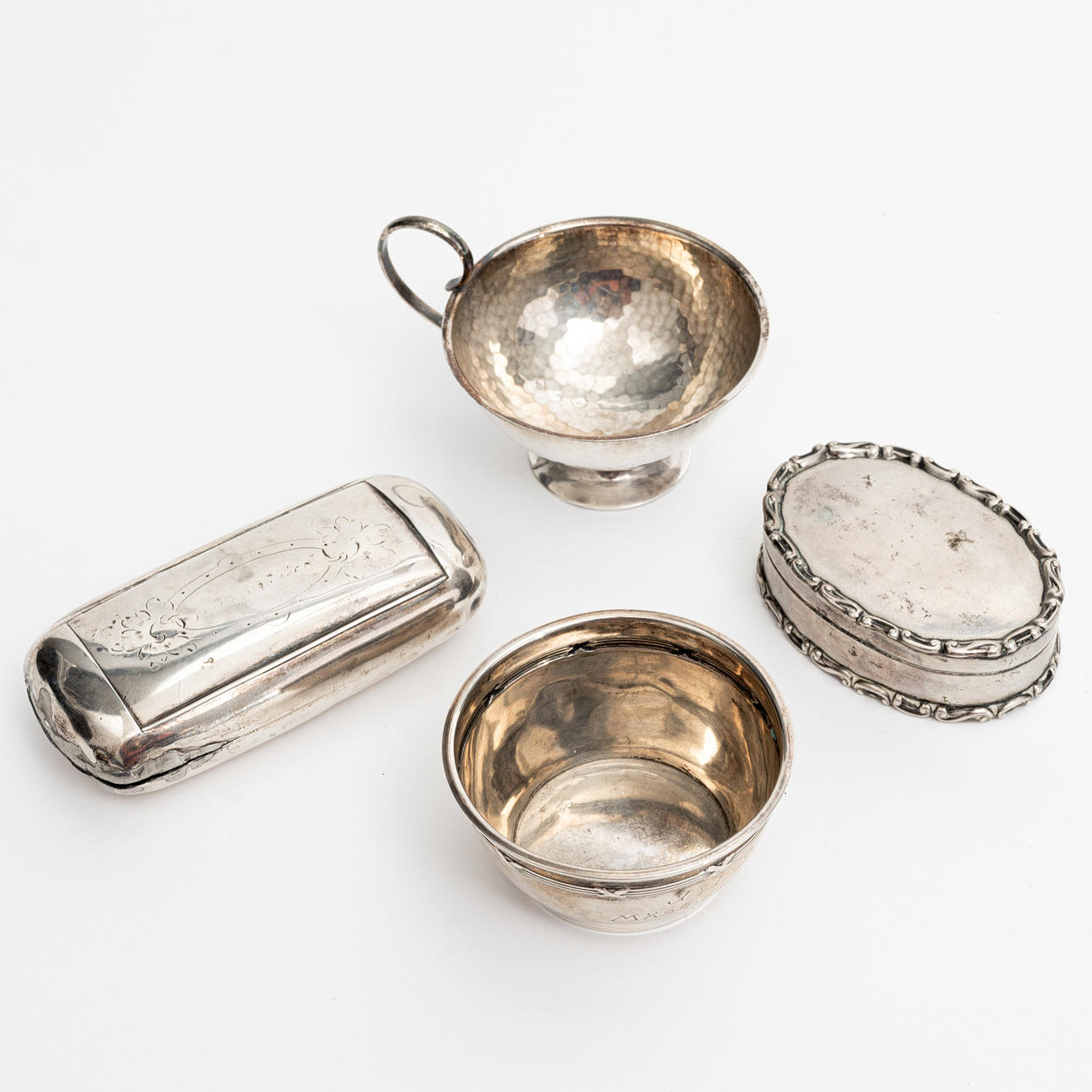 SILVER, 4 pieces, of which 2 boxes, mixed makes, 20th century. Silver ...
