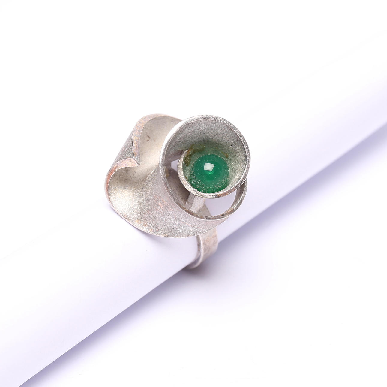 RING, modern design, silver. Smycken & Ädelstenar - Ringar - Auctionet