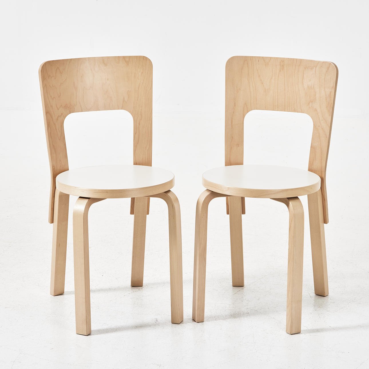 ALVAR AALTO. Stolar, 2 st., modell 66, Artek. Möbler - Fåtöljer ...