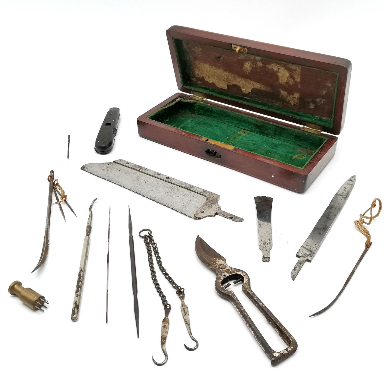 ANTIQUE CAMPAIGN BOXED SURGEONS INSTRUMENTS etc. Weapons & Militaria ...