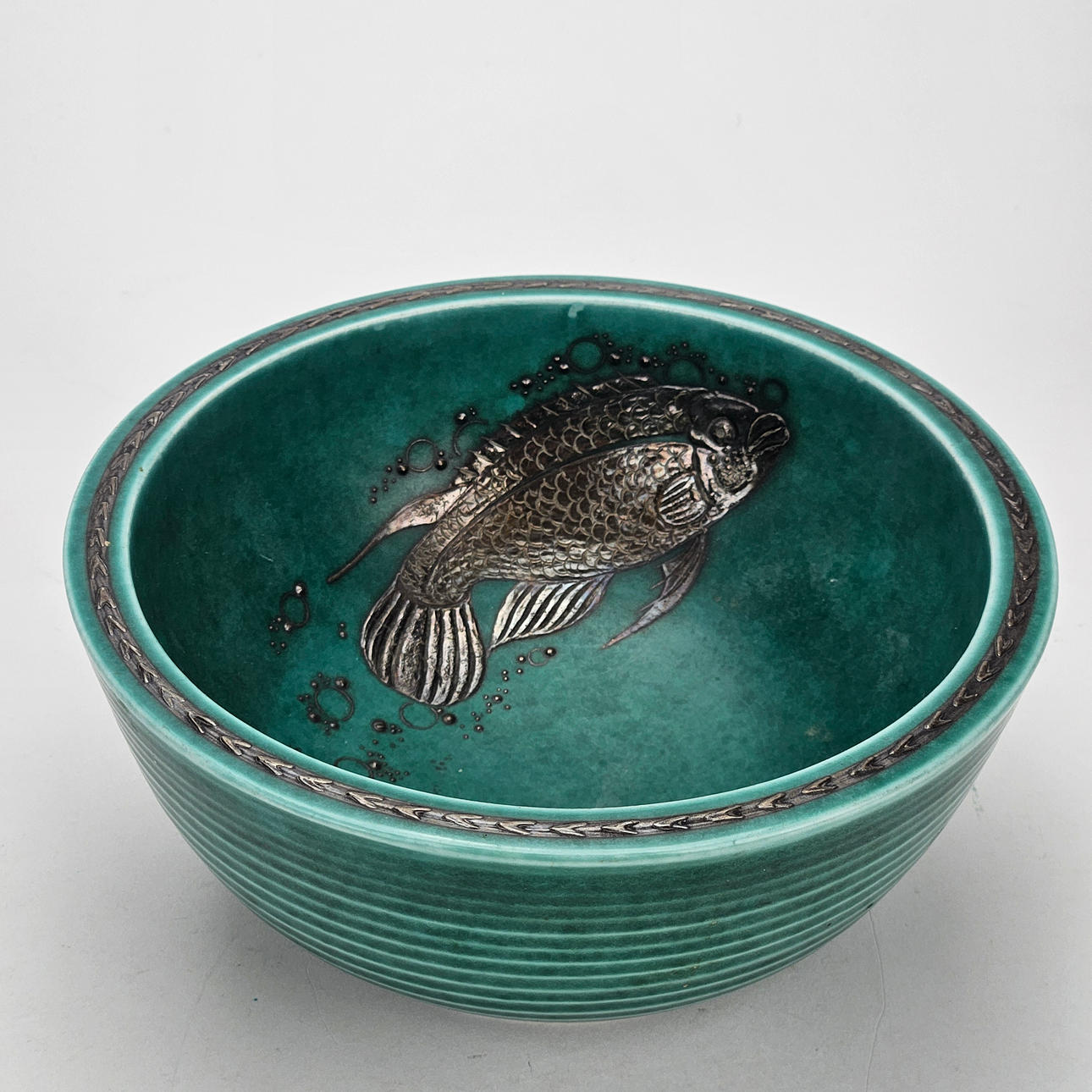 WILHELM KÅGE. A stoneware bowl, “Argenta”, Gustavsberg. Ceramics ...