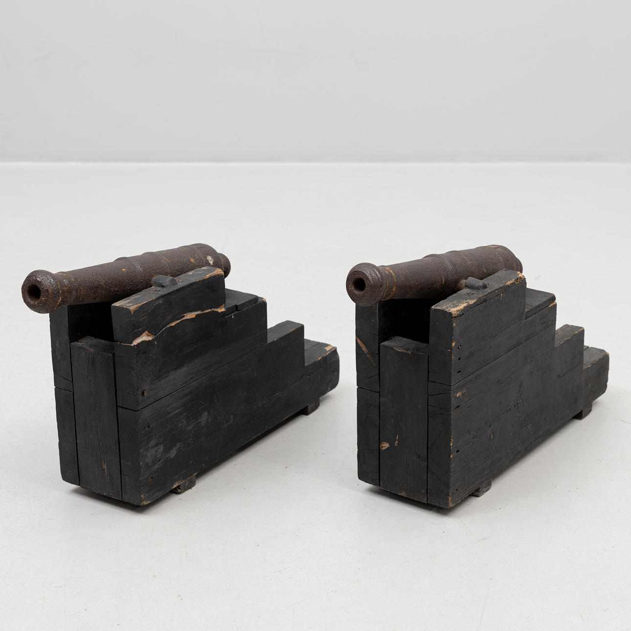 Two cast iron salutting guns on lavett, indistinct marking, probably ...
