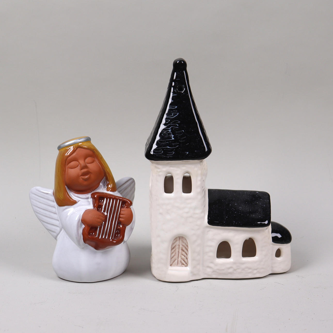 ROLF BERG, Torshälla, ängel samt ljuslykta i form av kyrka, glaserad ...