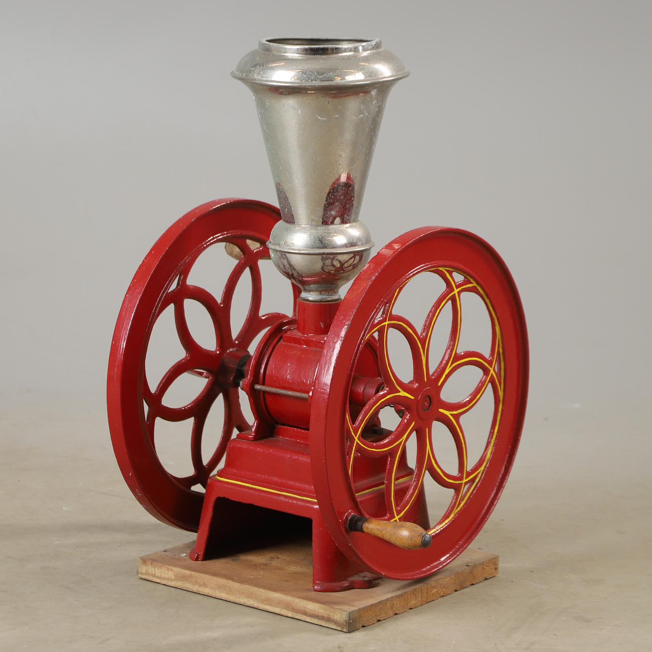 A cast iron coffee grinder, first half of the 20th century ...